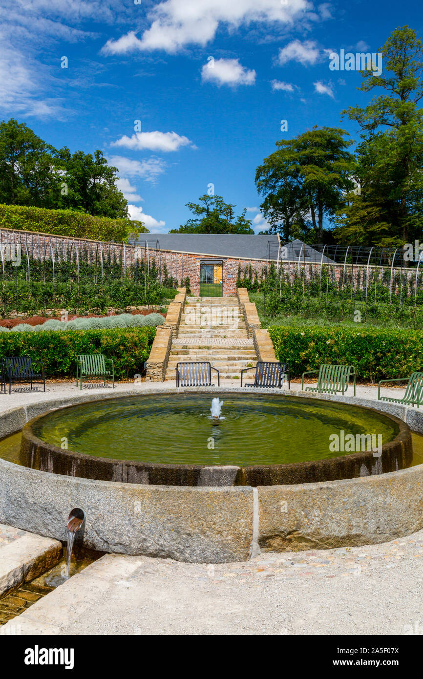 The egg-shaped Parabola Walled Garden contains 267 apple tree varieties ...