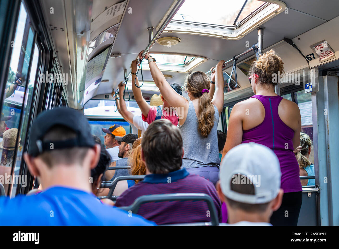 Crowded tour bus hi-res stock photography and images - Alamy