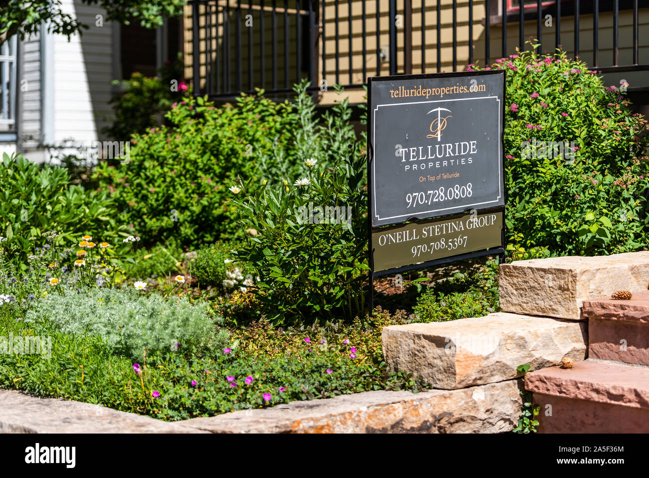 Telluride residential home hi-res stock photography and images - Alamy
