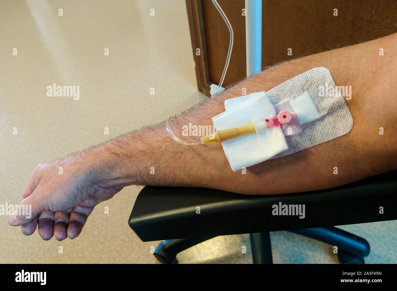 Intravenous Catheter High Resolution Stock Photography and Images - Alamy