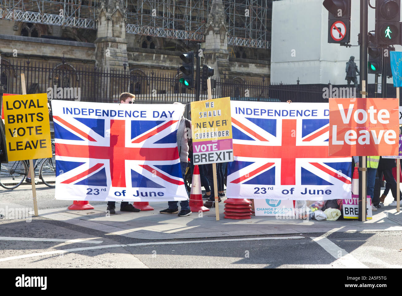 Vote leave, loyal Brits vote leave, independence day posters outside ...