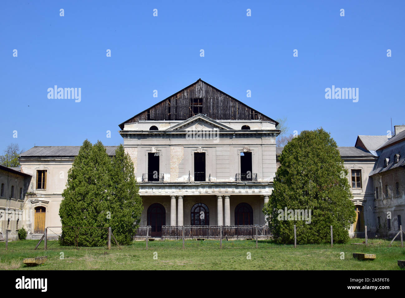 Hunyadi castle hi-res stock photography and images - Alamy