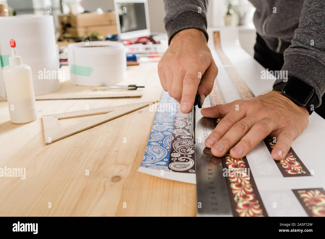 Wooden collars hi-res stock photography and images - Alamy