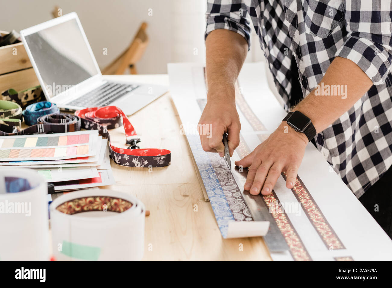 Bending ruler hi-res stock photography and images - Alamy