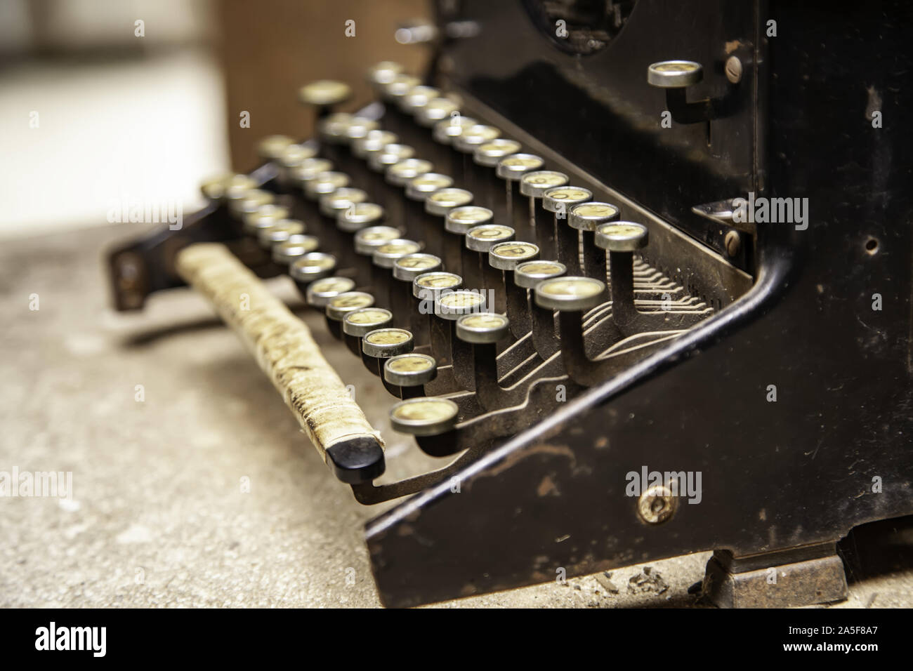 Old typewriter, detail of old writing instrument, keys Stock Photo - Alamy