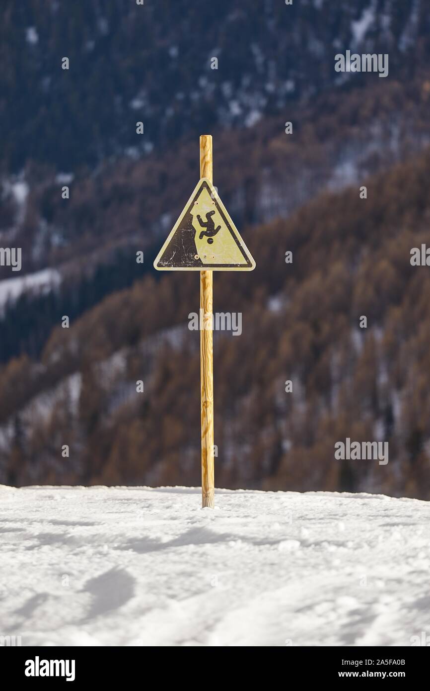 Mountain Waring Sign Stock Photo - Alamy