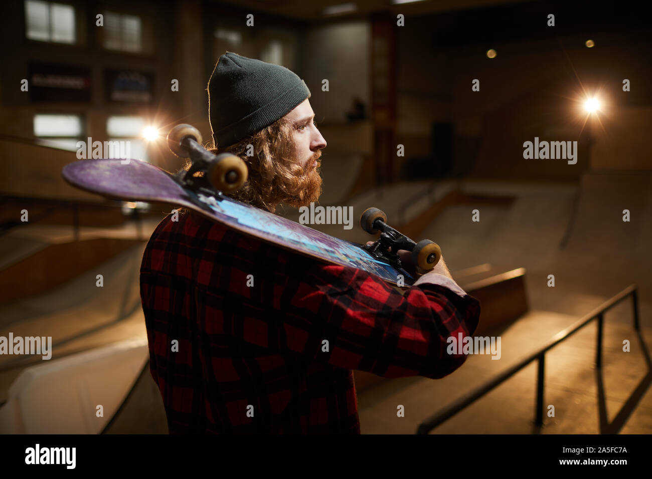 Real skater hi-res stock photography and images - Alamy