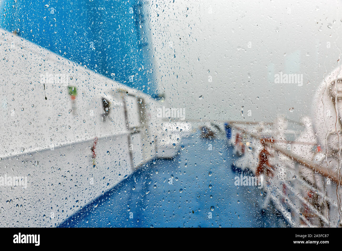 Drops rain on deck ship hi-res stock photography and images - Alamy