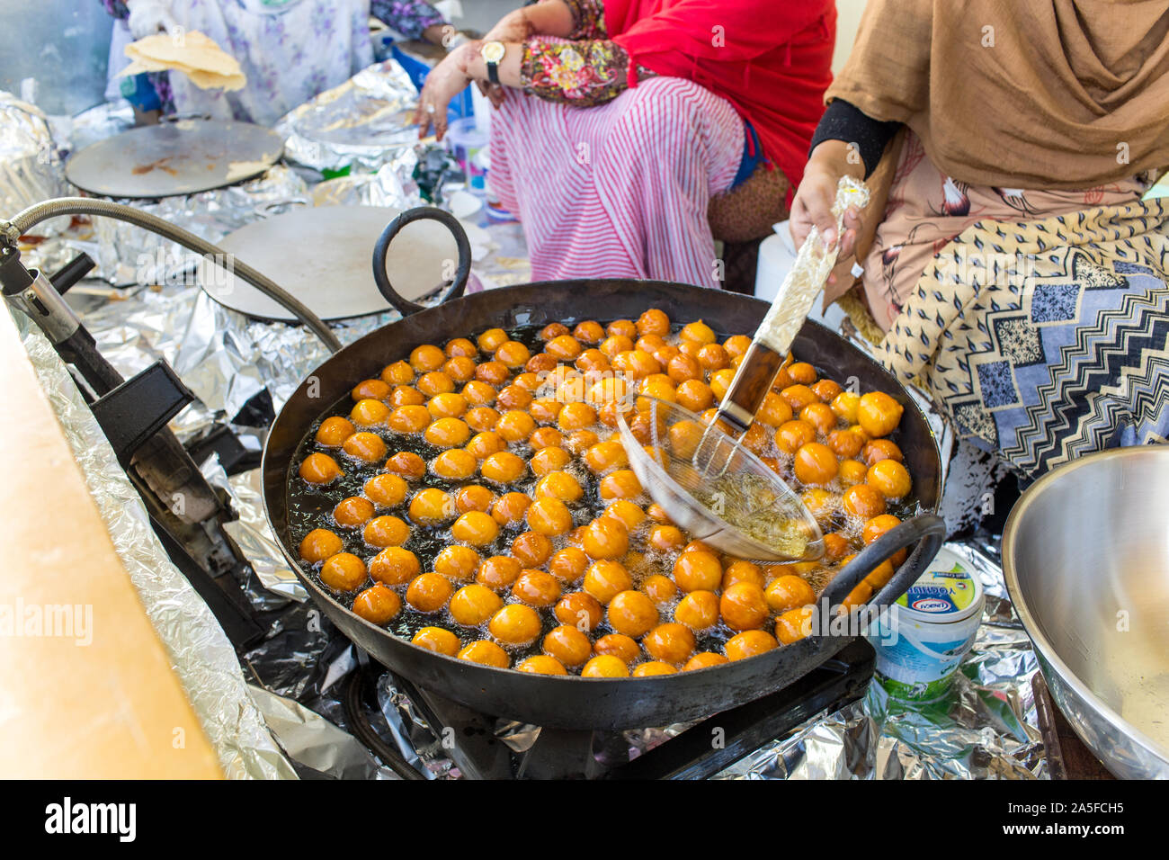 Arab sweet recipe hi-res stock photography and images - Alamy