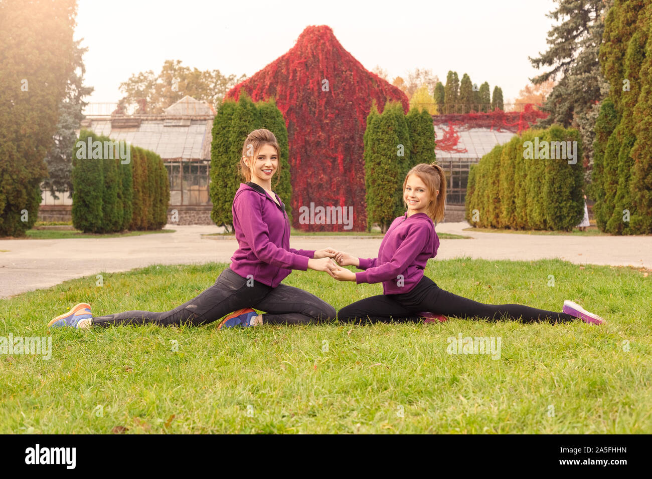 Female gymnast fall hi-res stock photography and images - Alamy