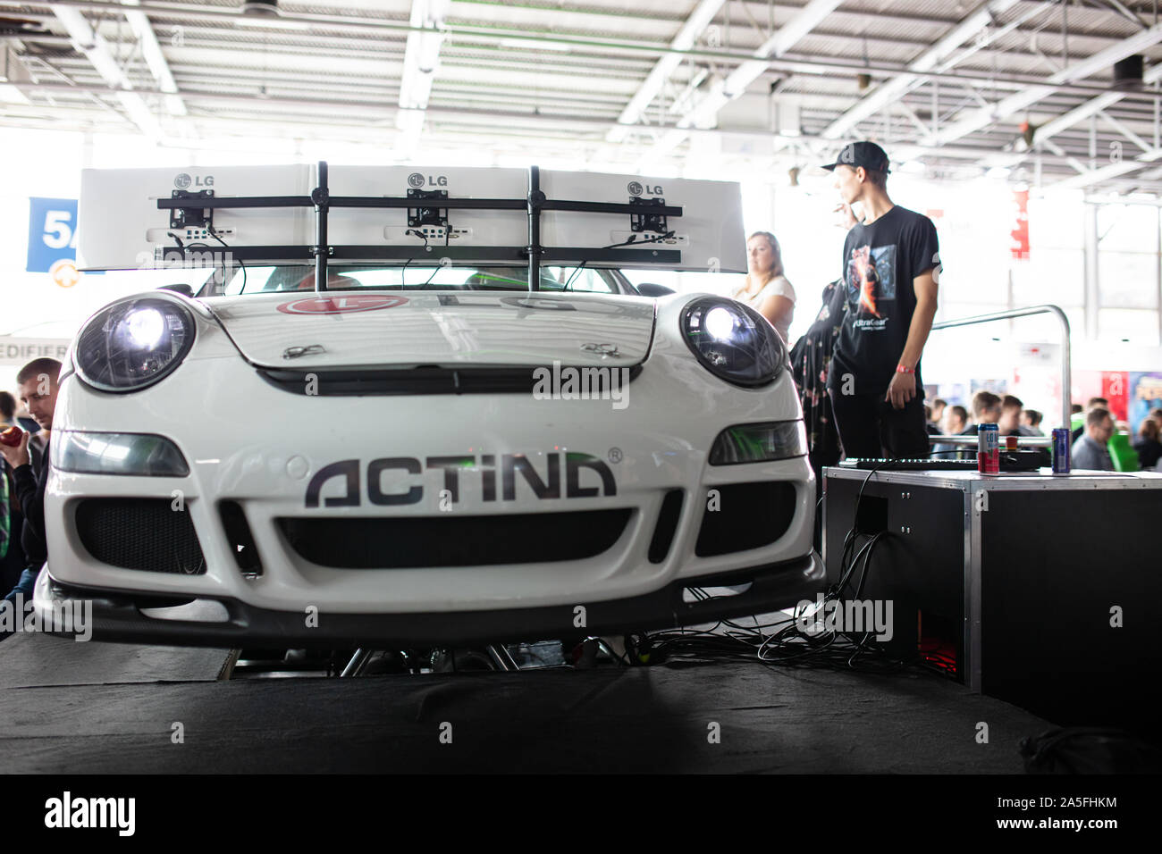 Porsche racing car hi-res stock photography and images - Alamy