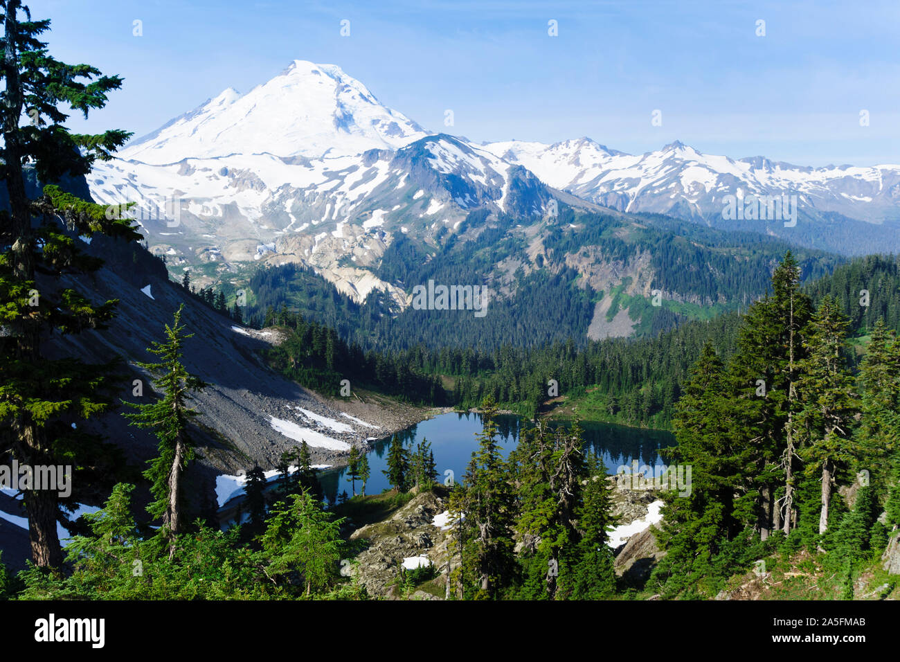 Chain lake mount baker hi-res stock photography and images - Alamy