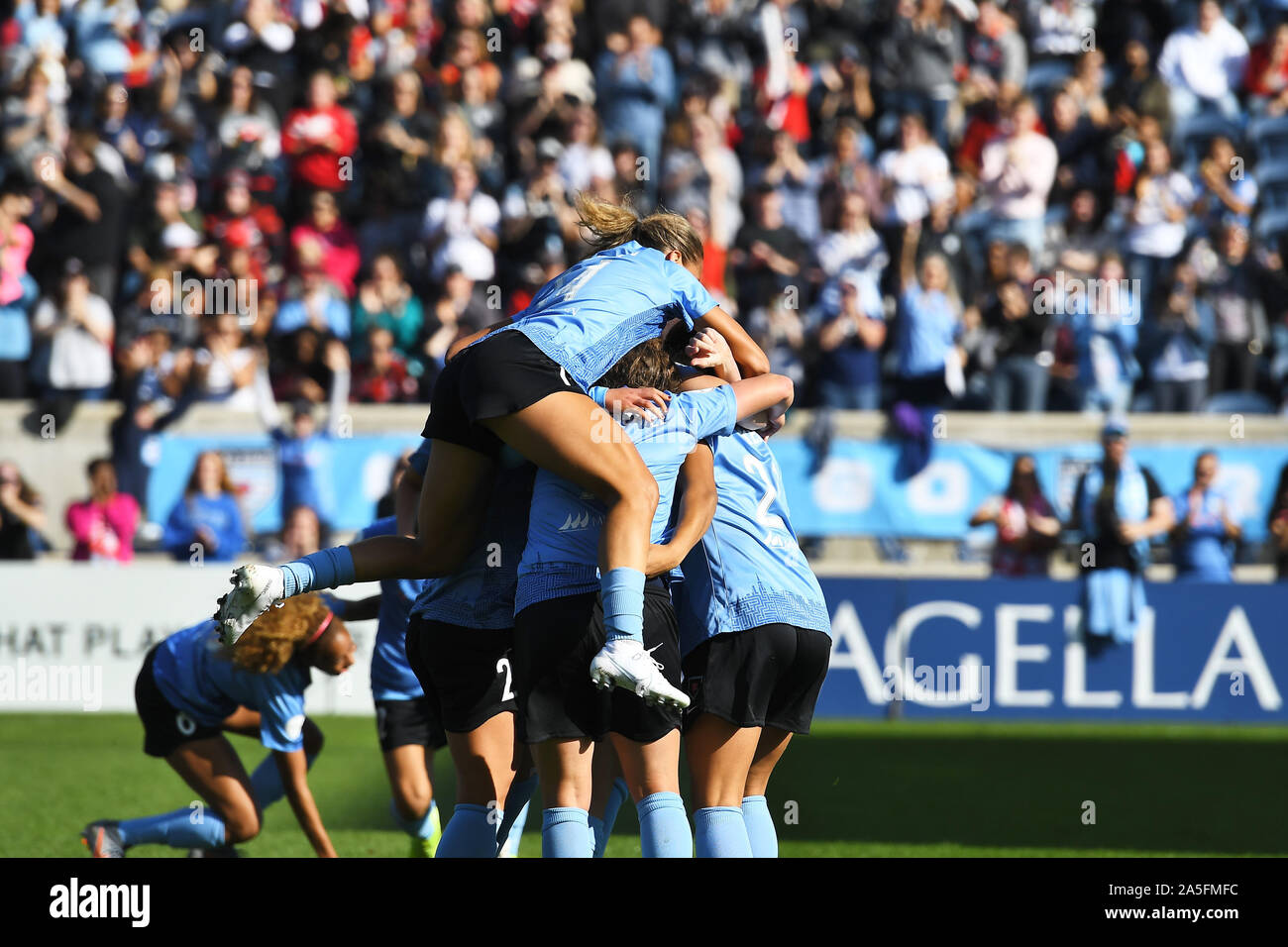 Bridgeview, Illinois, USA. 20th Oct, 2019. Red Star players celebrate ...