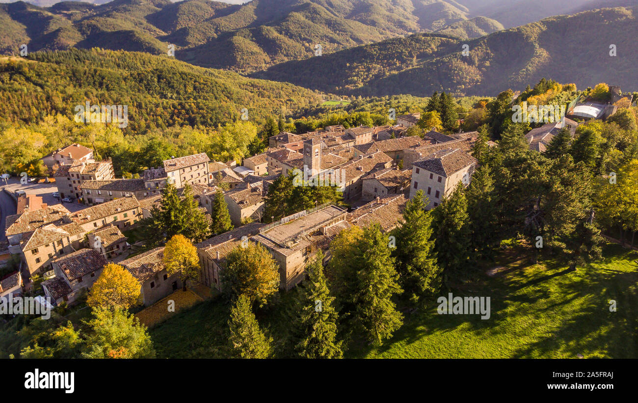 Montemonaco hi-res stock photography and images - Alamy