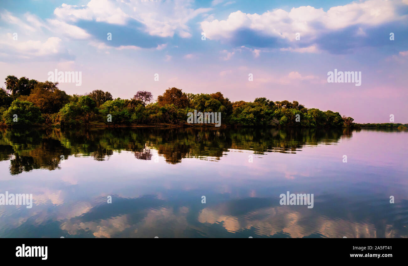 Rural zimbabwe hi-res stock photography and images - Alamy