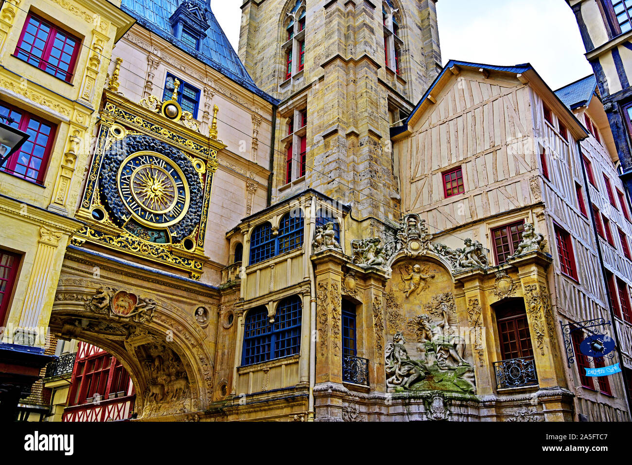 Pulpit clock hi-res stock photography and images - Alamy