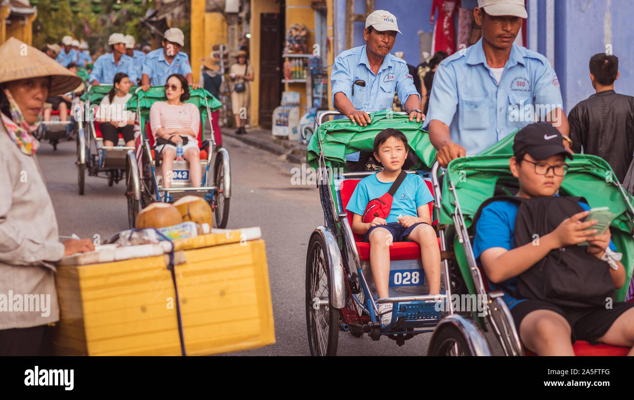 Family life cycle hi-res stock photography and images - Alamy