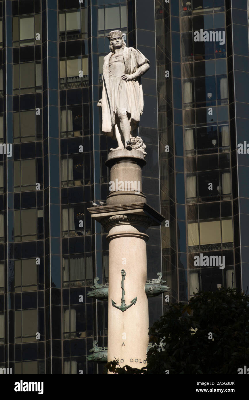 Christopher columbus monument hi-res stock photography and images - Alamy