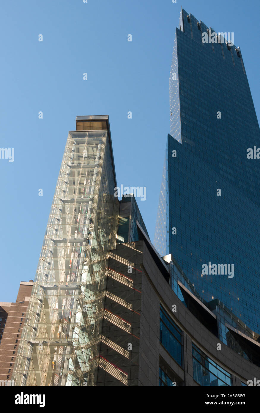 Time warner building new york exterior hi-res stock photography and ...