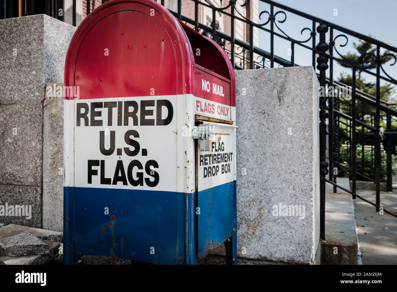 American flag disposal hi-res stock photography and images - Alamy