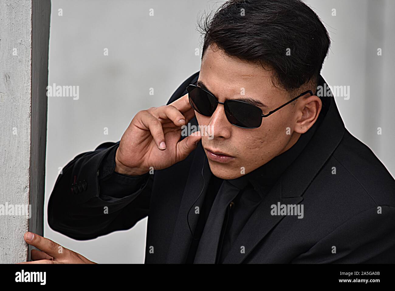 Undercover agent hi-res stock photography and images - Alamy