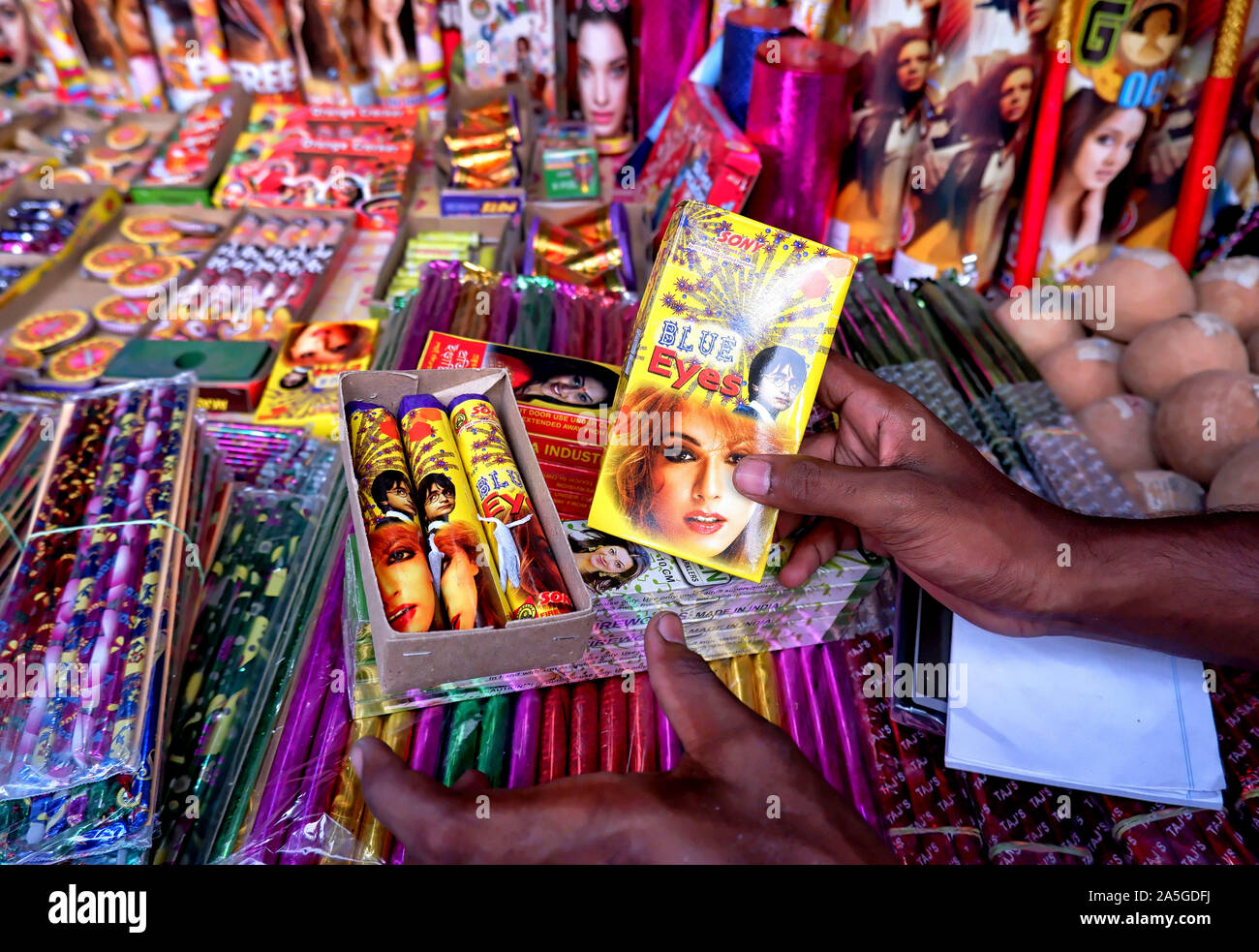 Firecrackers images hi-res stock photography and images - Alamy