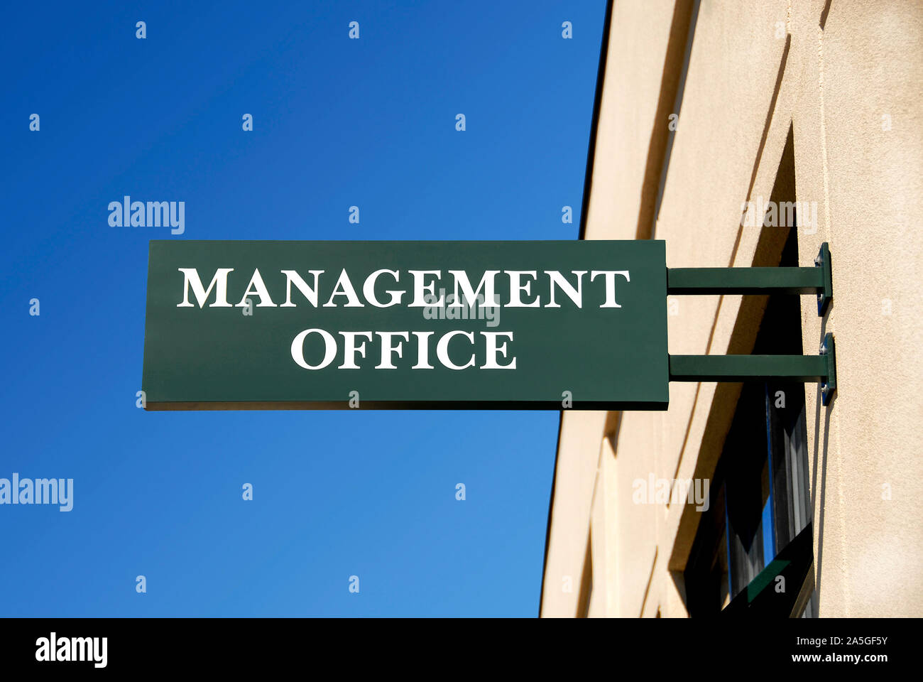 Corporate hierarchy in office hi-res stock photography and images - Alamy