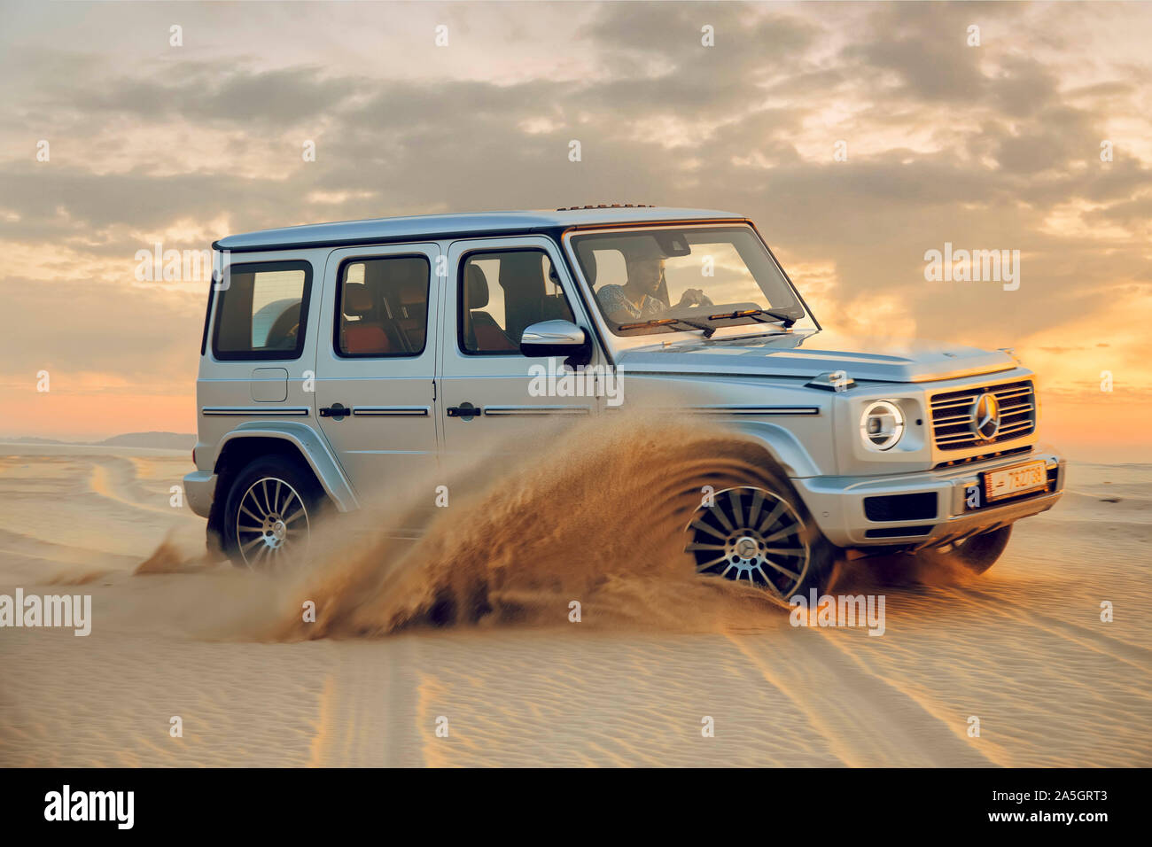 Mercedes g class side view hi-res stock photography and images - Alamy