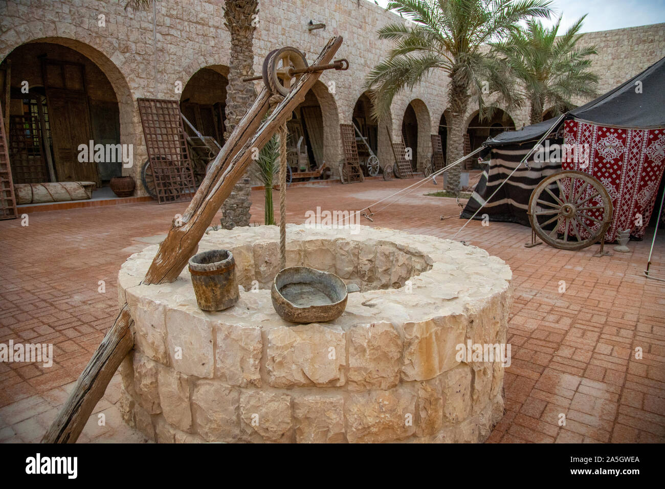Well historical hi-res stock photography and images - Alamy