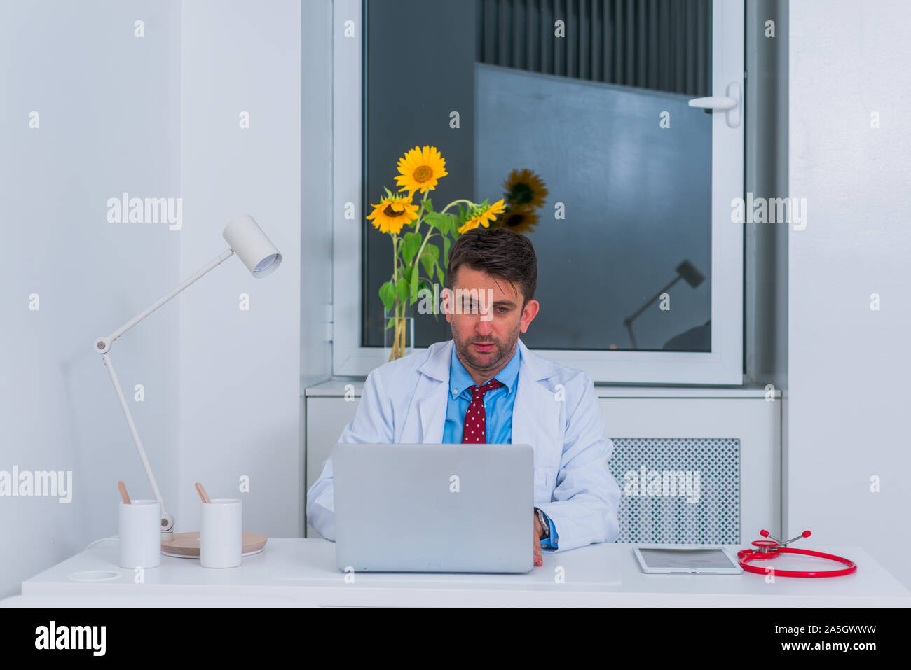 Angry male doctor computer hi-res stock photography and images - Alamy