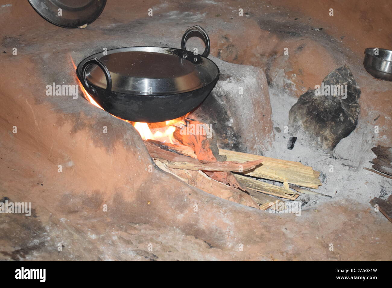 cooker pot Scorch from fire Stock Photo - Alamy