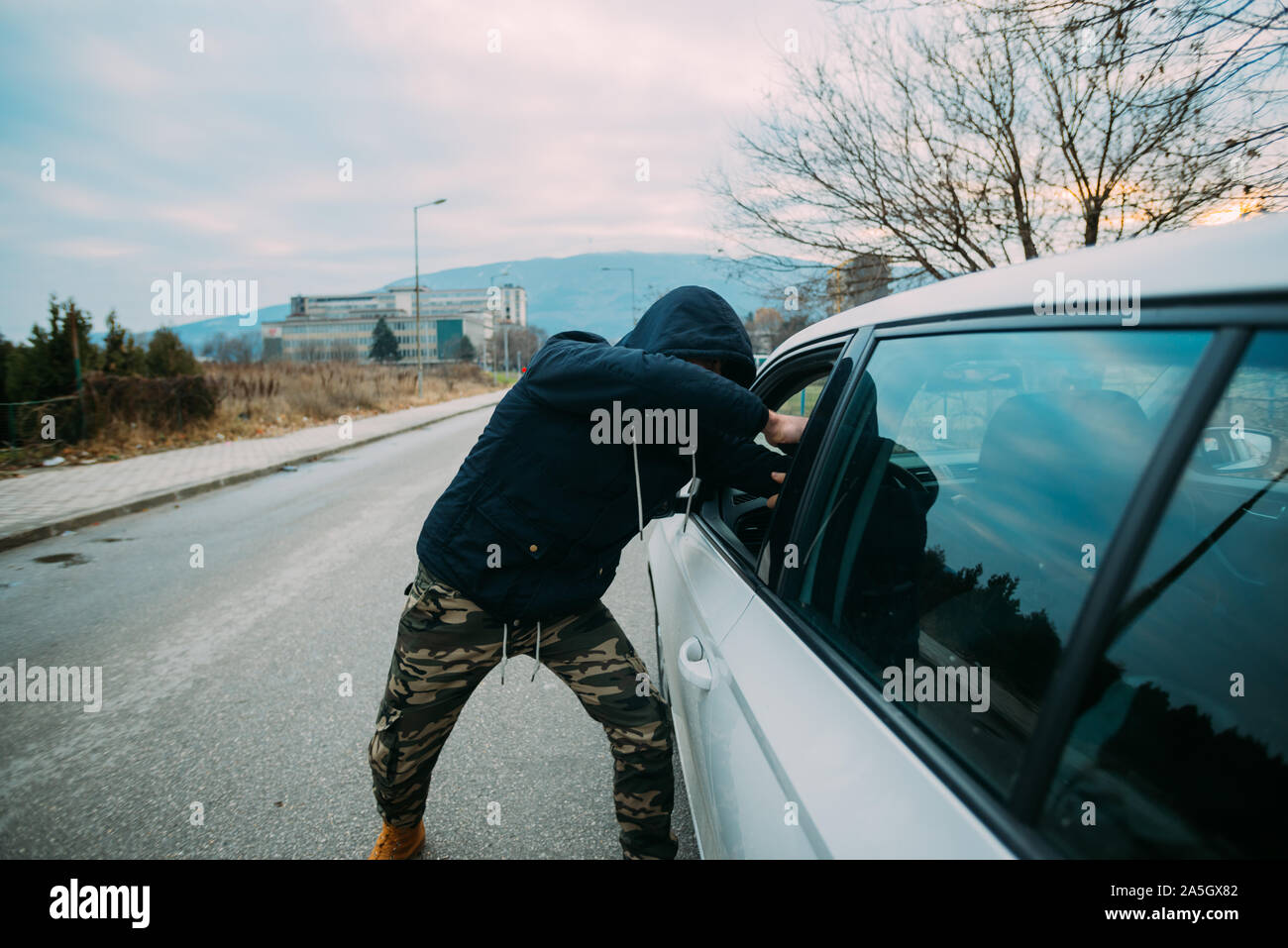 Carjacker hi-res stock photography and images - Alamy