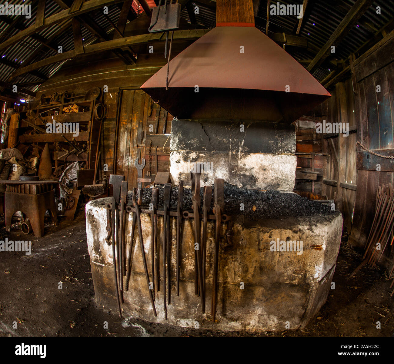 Vintage blacksmith oven hi-res stock photography and images - Alamy