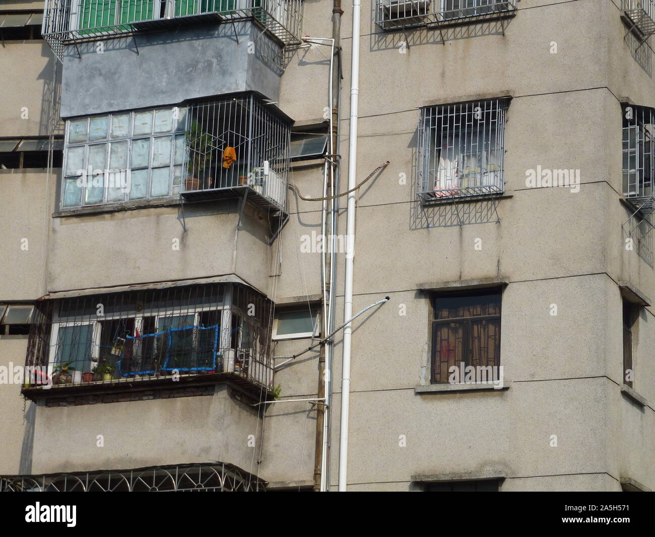 Old residential building Stock Photo - Alamy