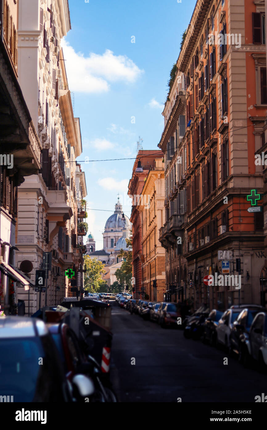 Streets of rome hi-res stock photography and images - Alamy