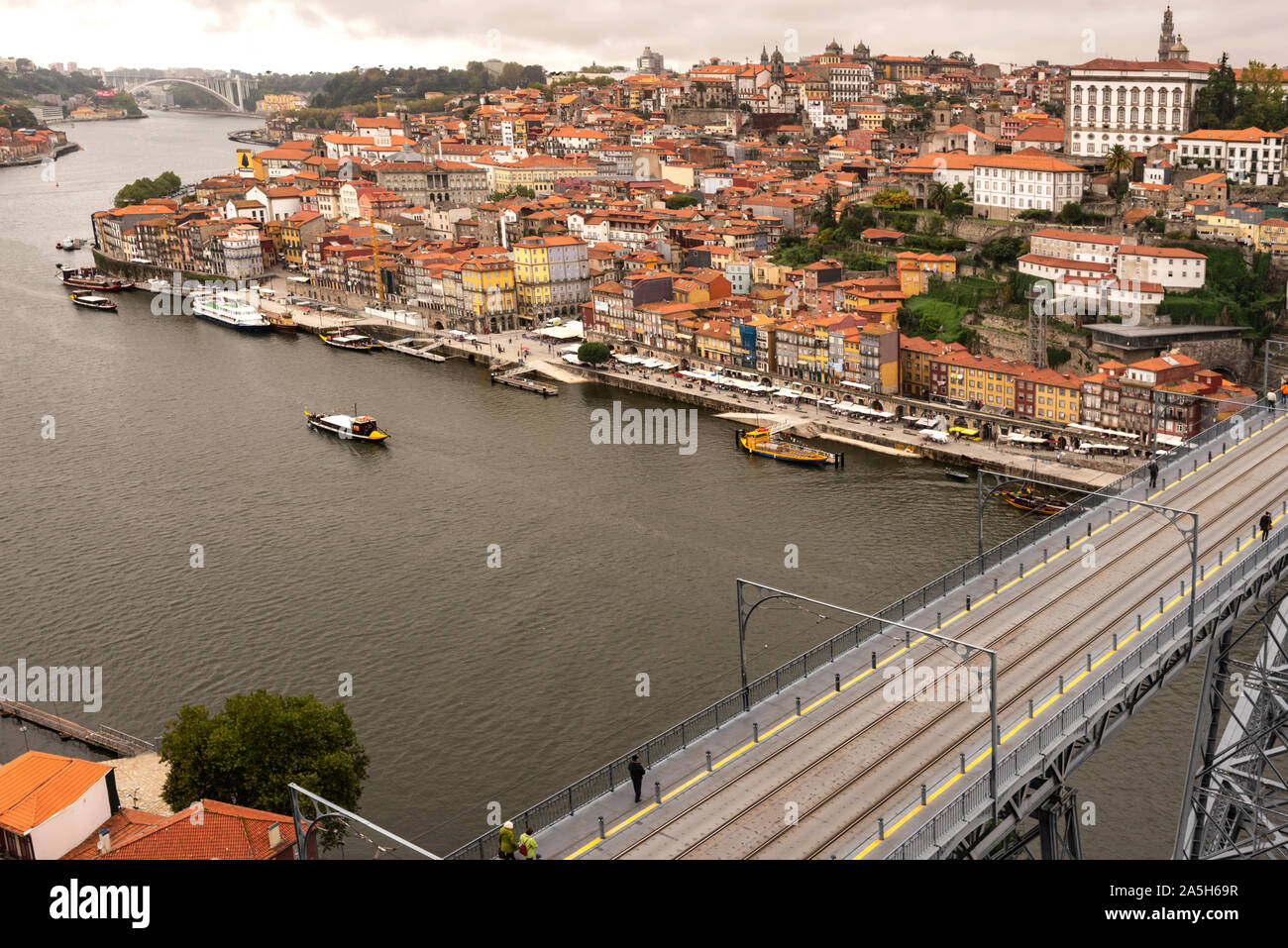 Oporto iron bridge hi-res stock photography and images - Alamy