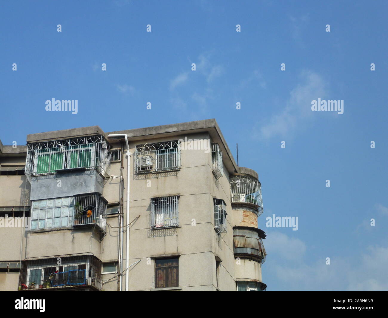 Old residential building Stock Photo - Alamy