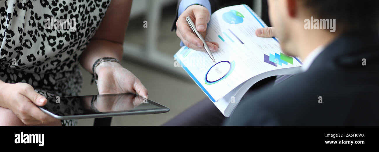 Intense analysis hi-res stock photography and images - Alamy