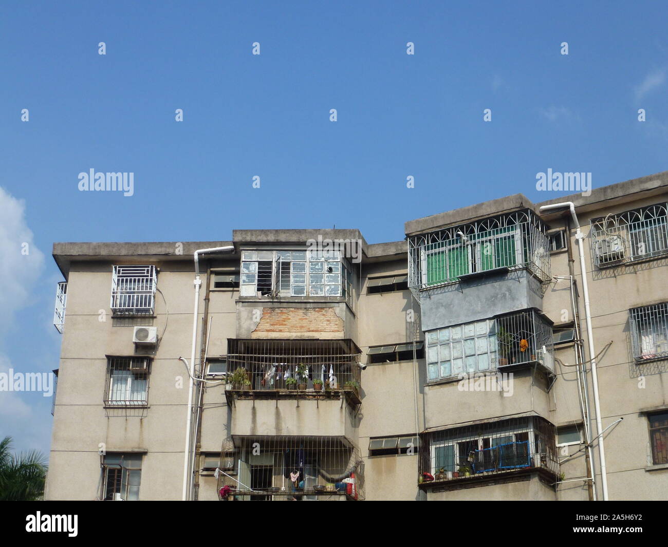 Old residential building Stock Photo - Alamy