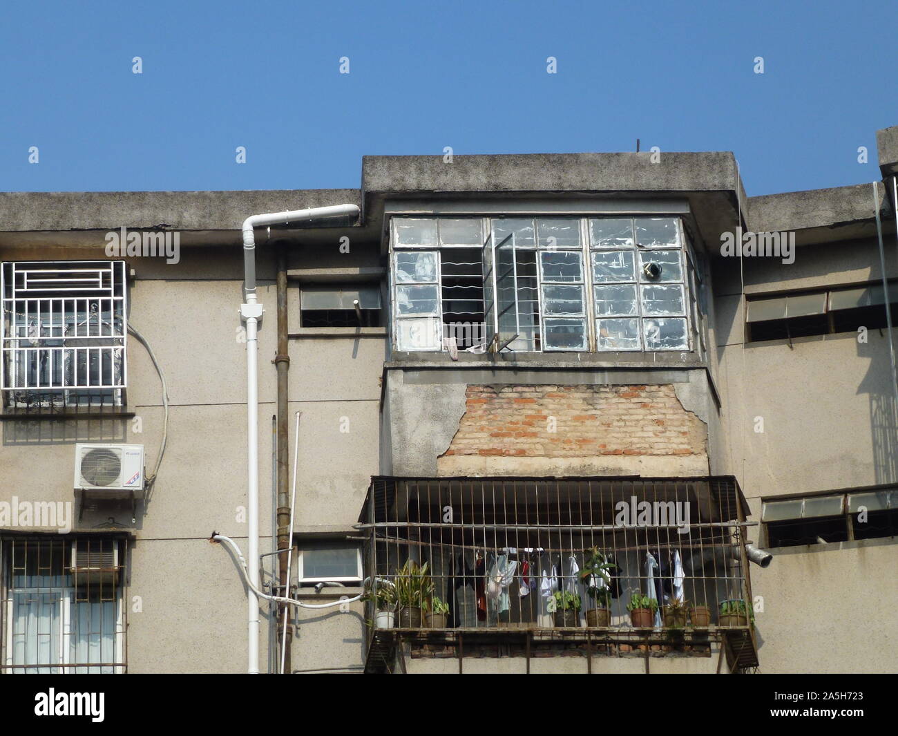 Old residential building Stock Photo - Alamy