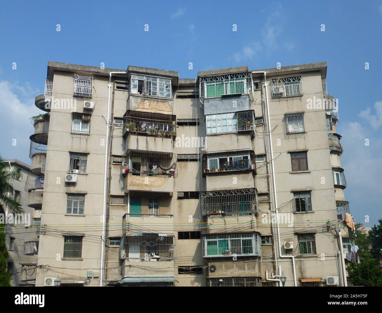 Old residential building Stock Photo - Alamy