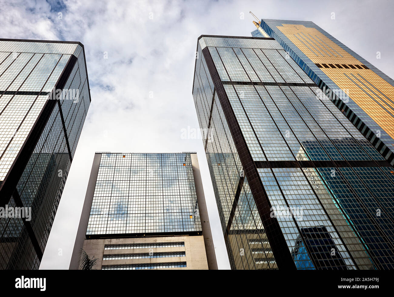 Gloucester tower hong kong hi-res stock photography and images - Alamy