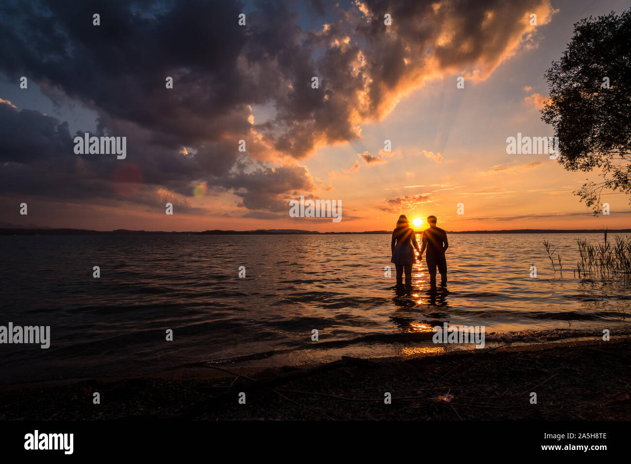 Love couple at the sea Stock Photo - Alamy