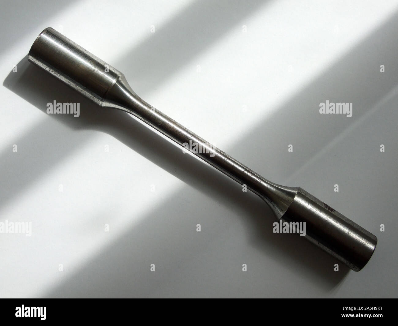 Steel strength testing hi-res stock photography and images - Alamy