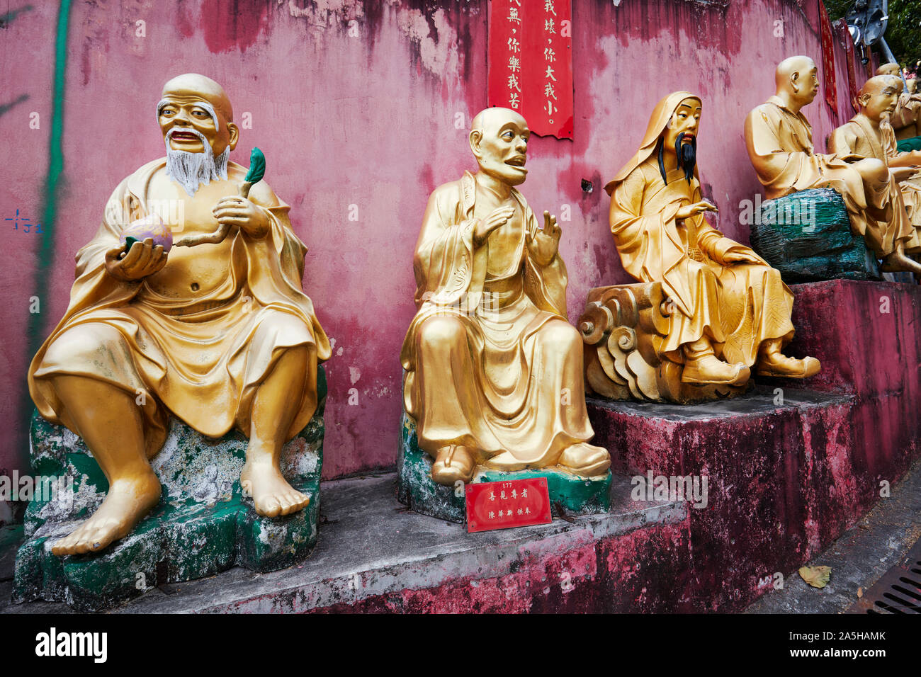 Statues of arhats (Buddhist equivalent of saints) on the way up to Ten ...