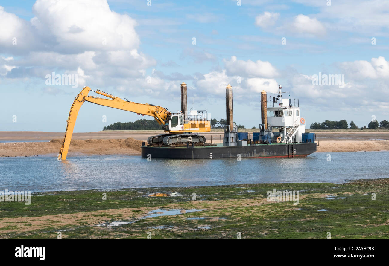 Dredger digger machine barge hi-res stock photography and images - Alamy