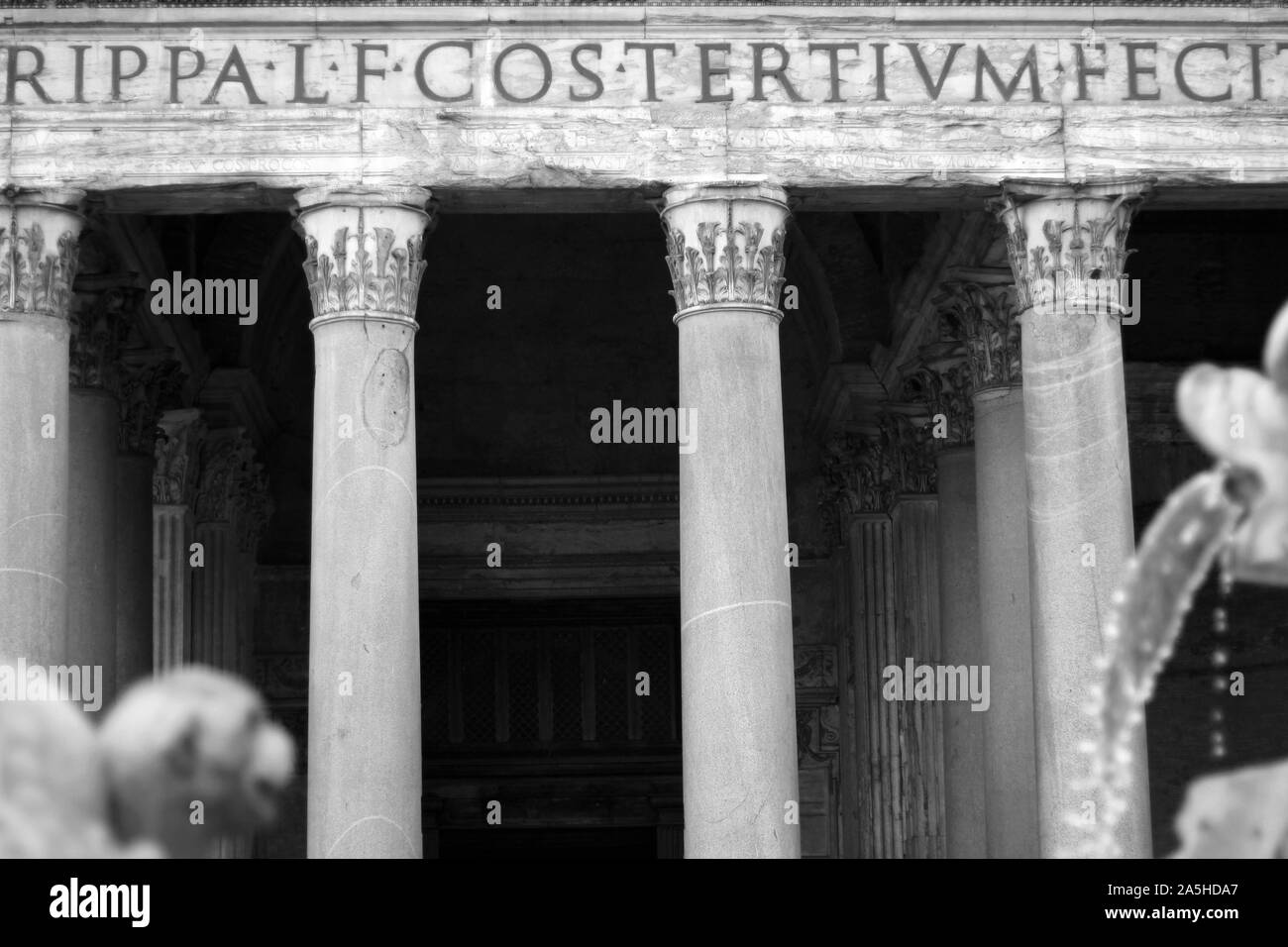 Pantheon Black and White Front View . Iconic Historical Landmarks of ...