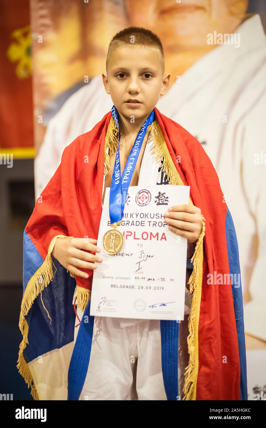Kids receive award hi-res stock photography and images - Alamy