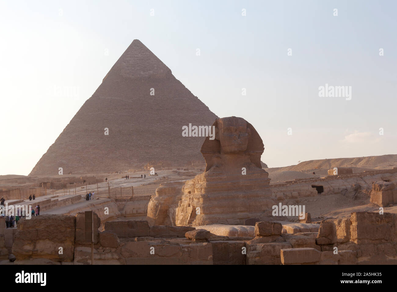 Egypt, Giza, the Sphynx and the great pyramids of Giza Stock Photo - Alamy