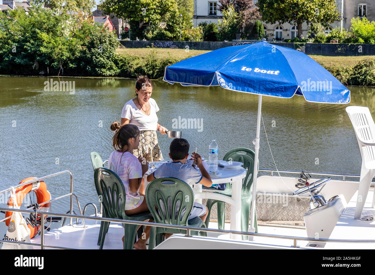 Dine lunch hi-res stock photography and images - Alamy